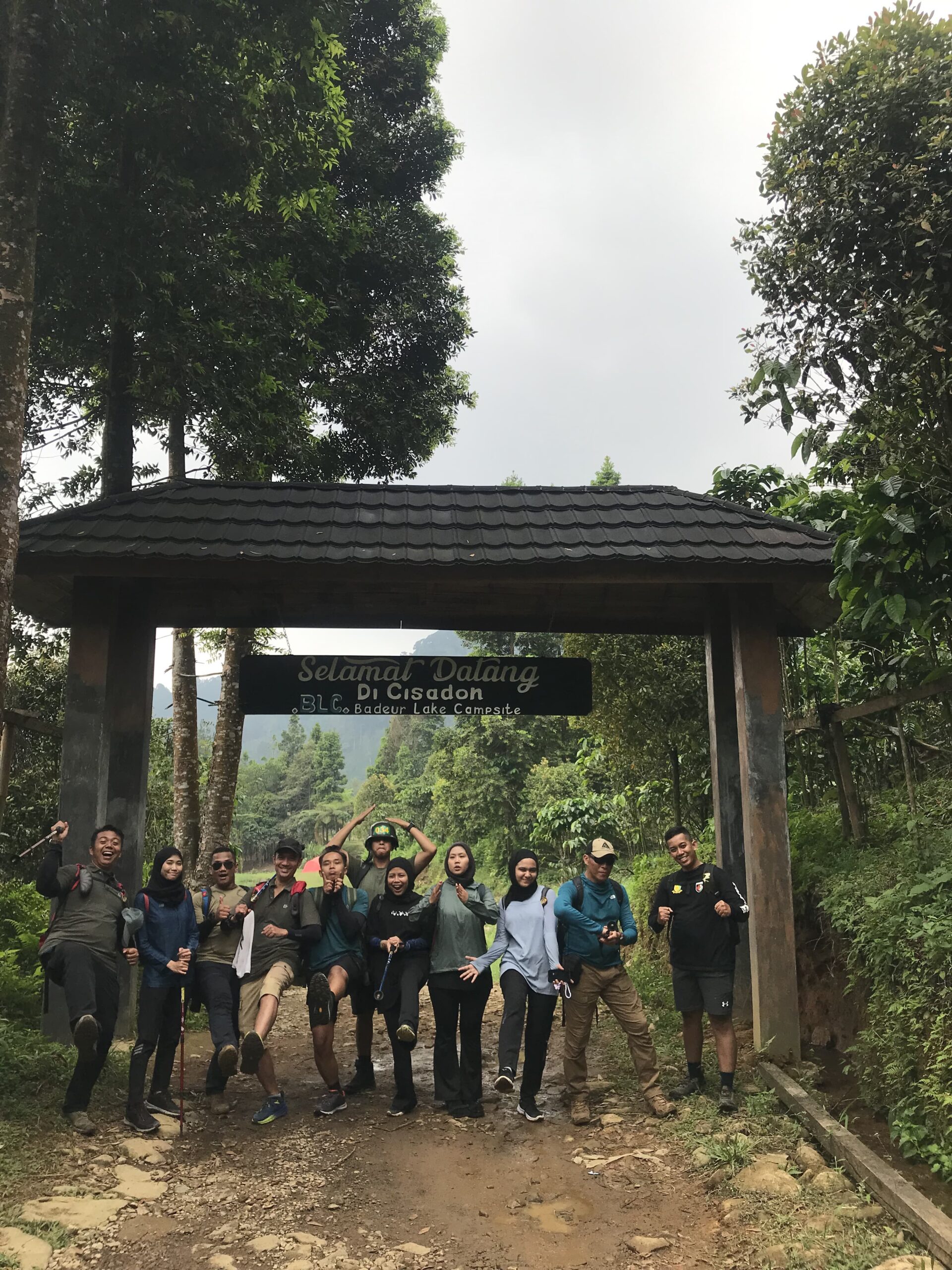 Cisadon – Bukit Paniisan – Curug Kencana - sentultrekkingbogor.co.id