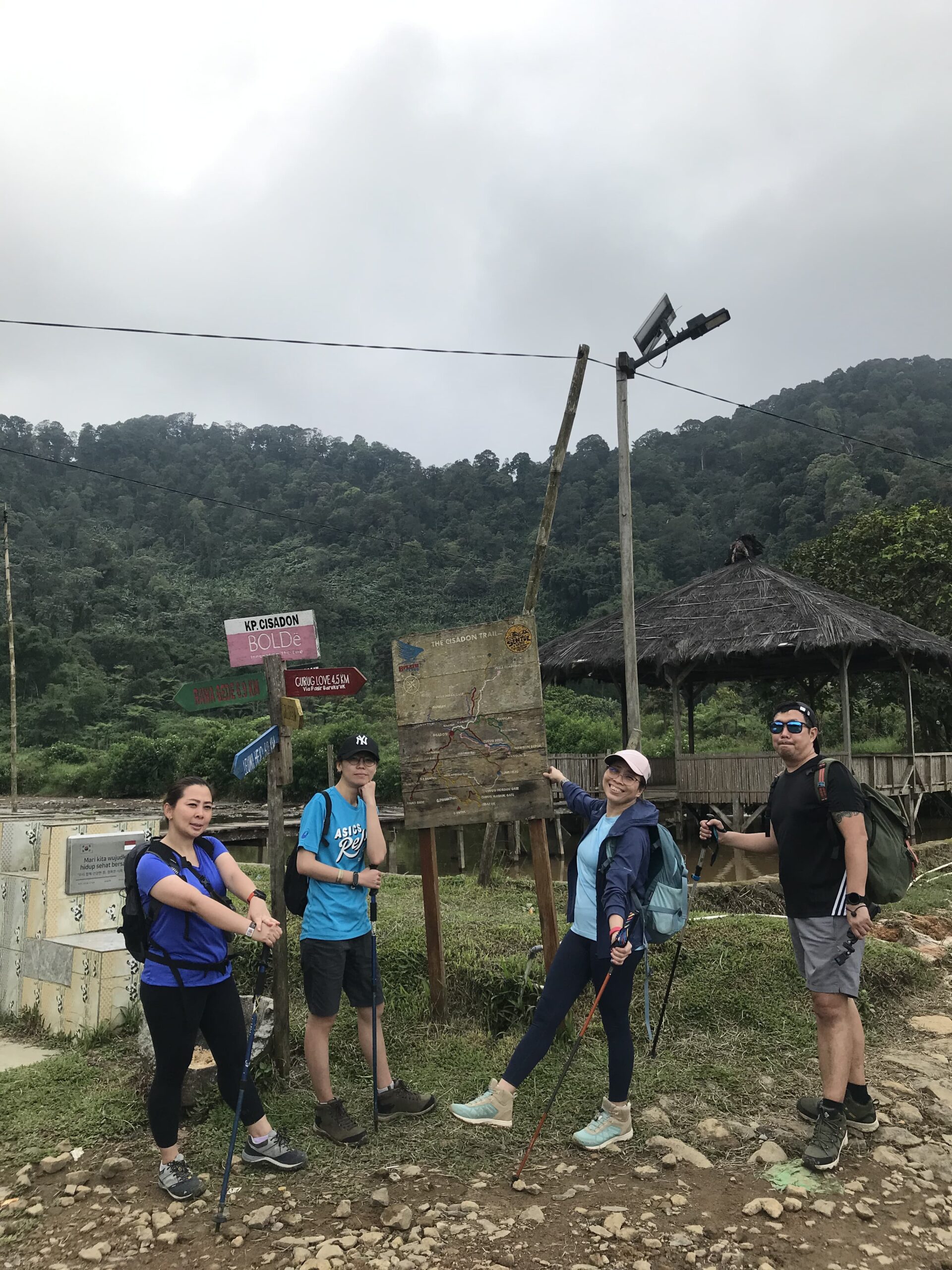 Cisadon – Bukit Paniisan – Curug Kencana - sentultrekkingbogor.co.id